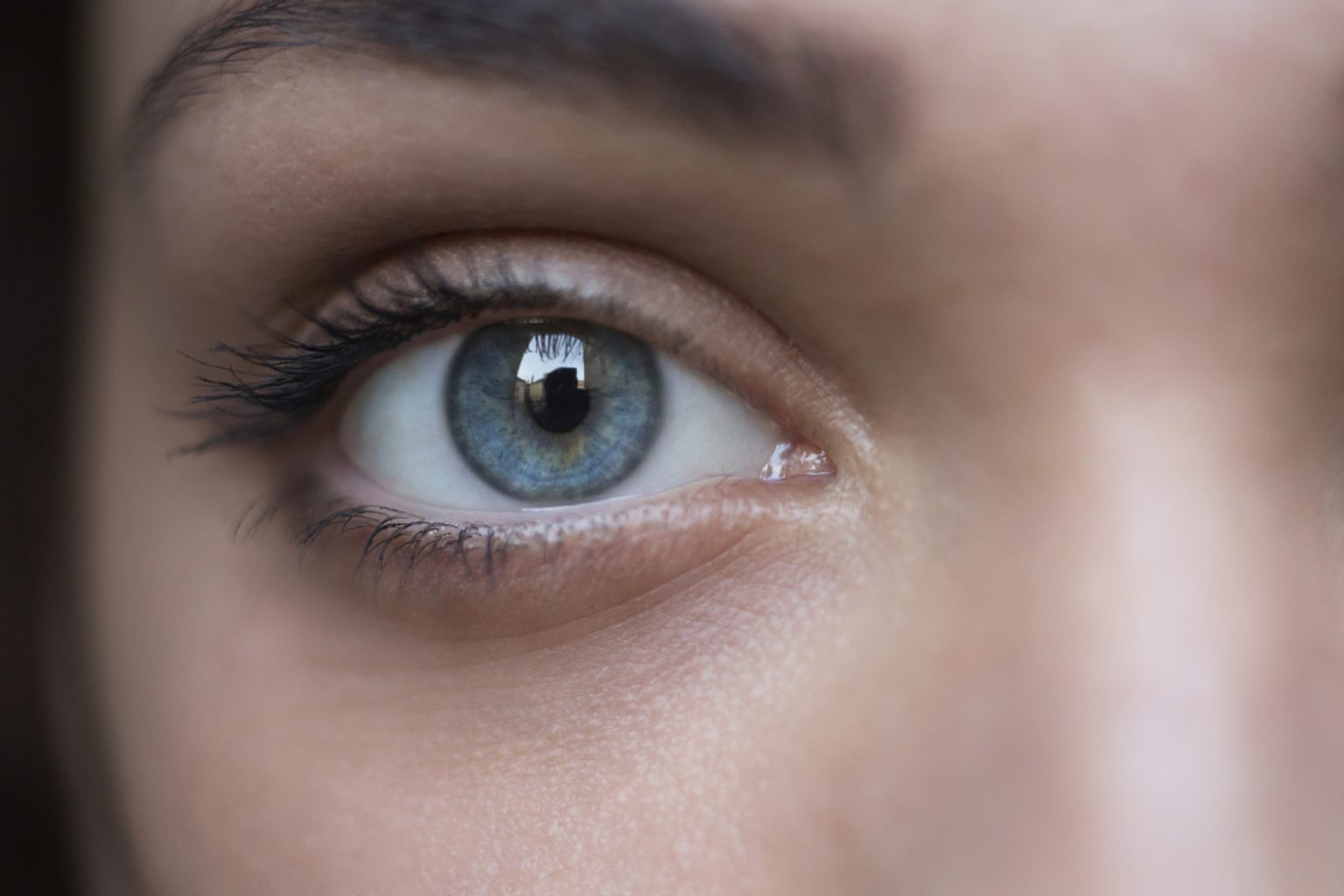 Blepharospasm - symptoms, causes and treatment