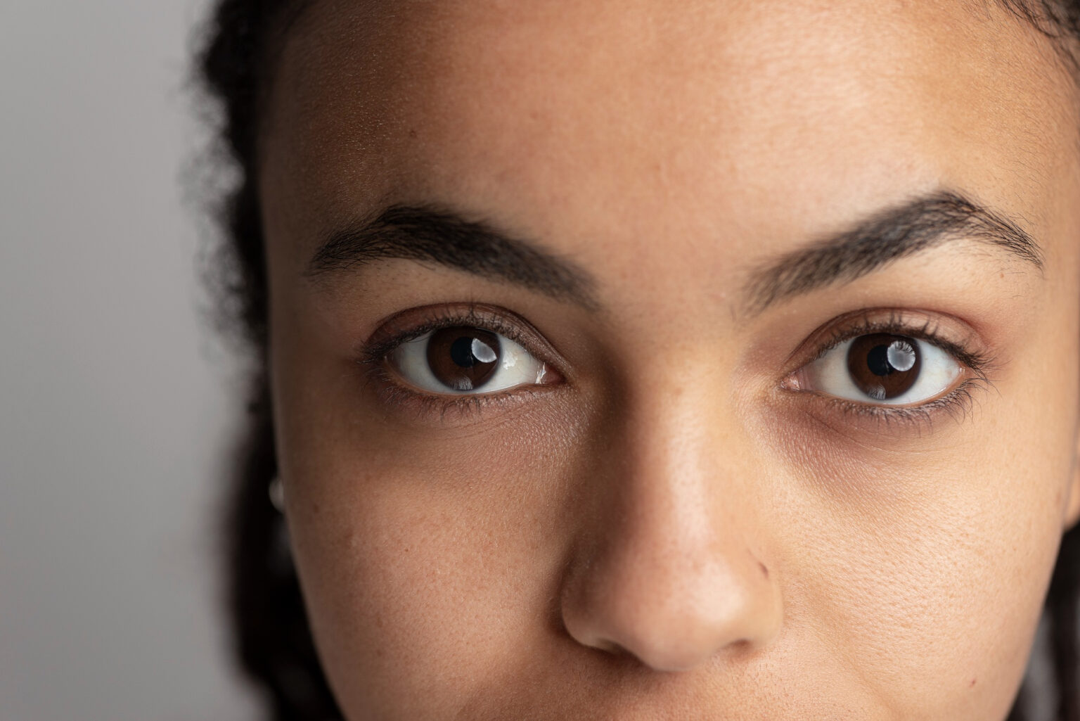 Asymmetrical Eyes Causes and Natural Looking Solutions