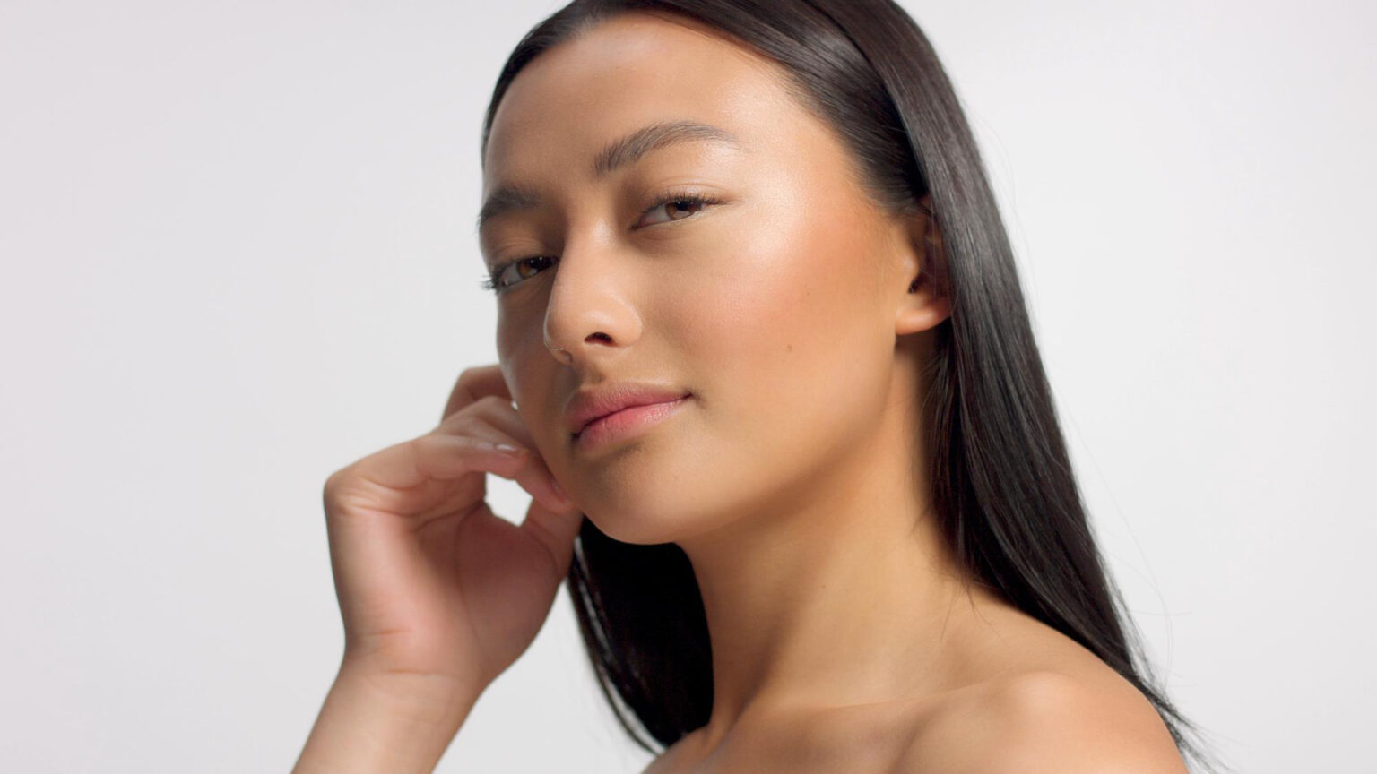 Swelling on Cheekbone Under Eye: Causes and Treatment Options